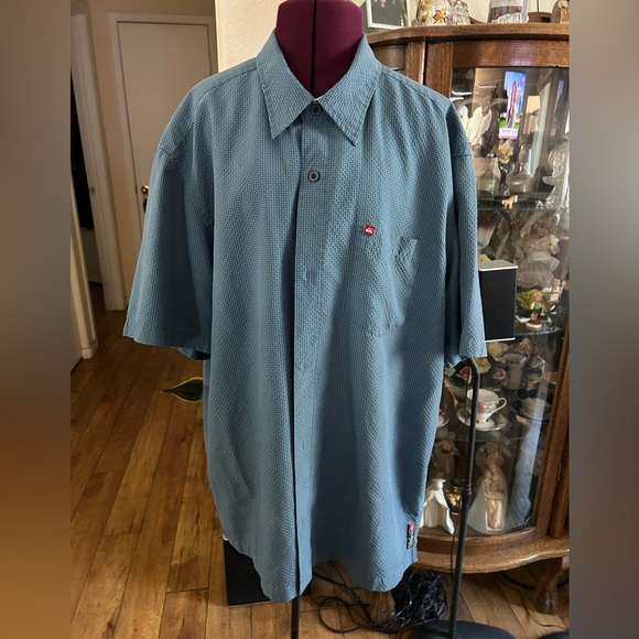 Quiksilver | Shirts | Mens Quicksilver Short Sleeve Button Down Shirt ...